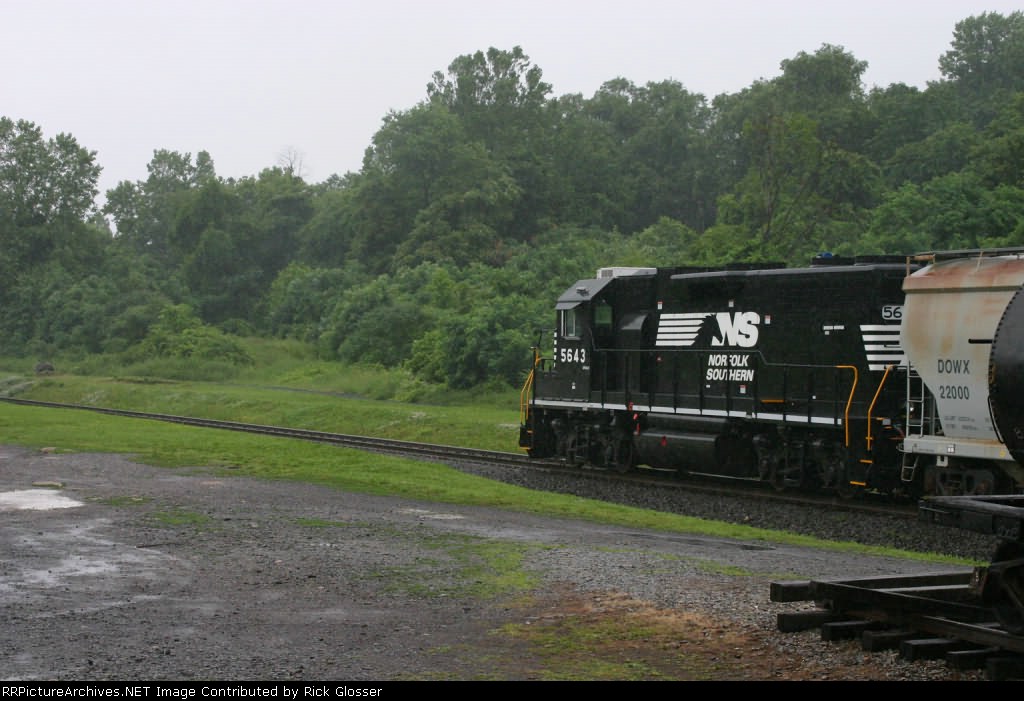 NS 5643 Trailing on H74 @1132 hrs.